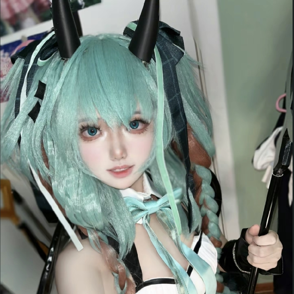 【A站独播】普通攻击是全体二连击，这样的妈妈你喜欢吗？：第6话 多好的美少女……不我说的不是妈妈。别穿成那样靠近我。 - AcFun弹幕视频网 - 认真你就输啦 (?ω?)ノ- ( ゜- ゜)つロ